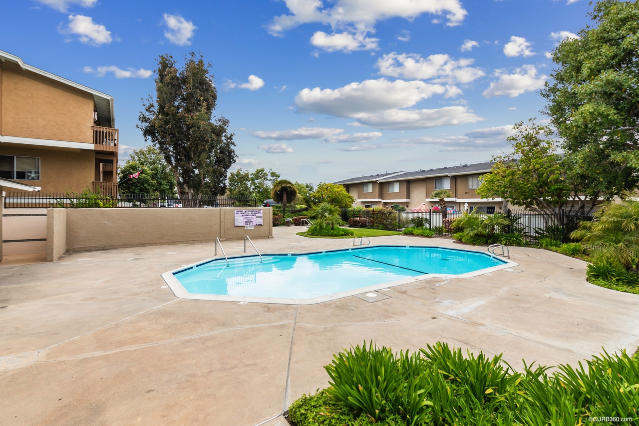 4228 Vista Del Rio Way #3 in Quail Ridge, Oceanside - SOLD in 5 Days!